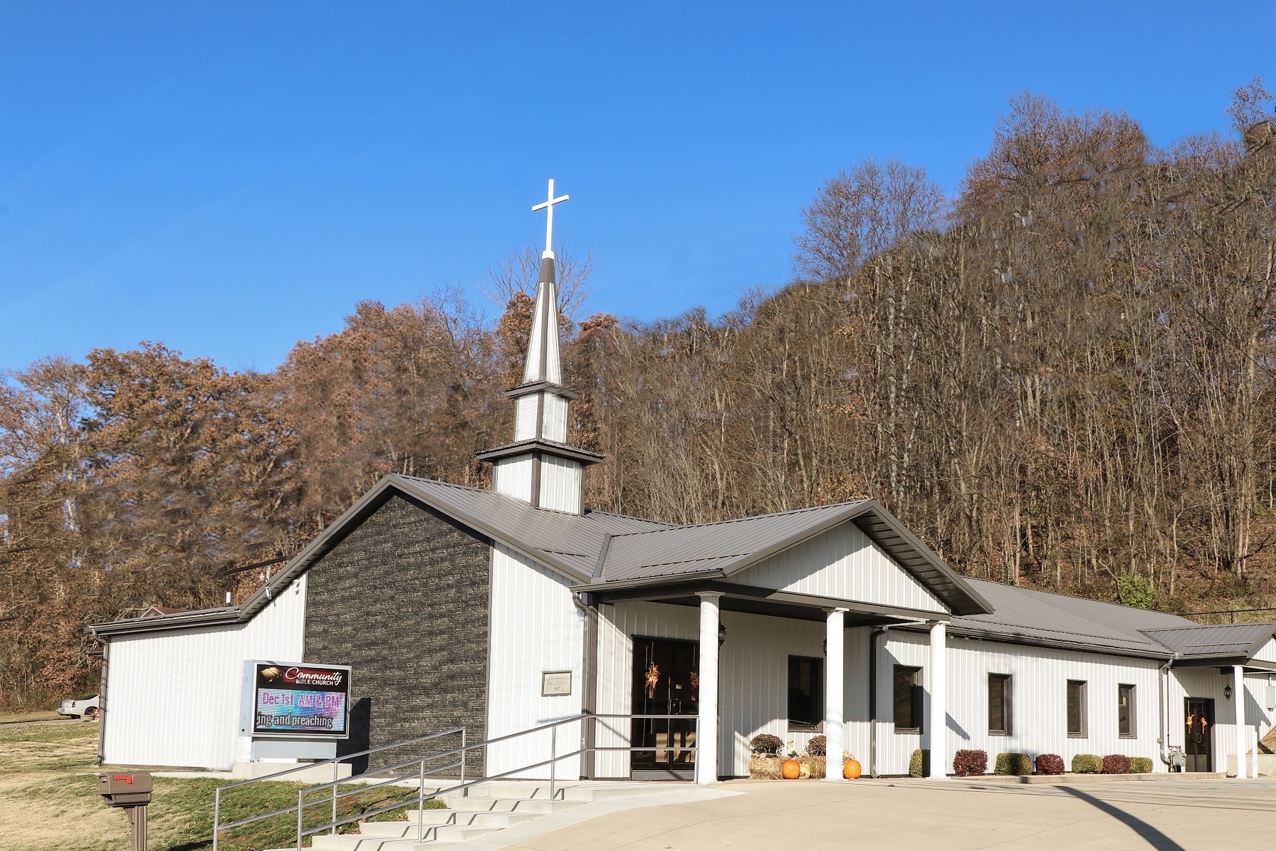 Community Bible Church – Faith, Family, Fellowship